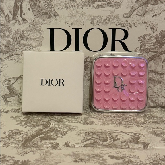 Dior | Cell Phones & Accessories | Dior Attache Tlphone Phone Ring ...